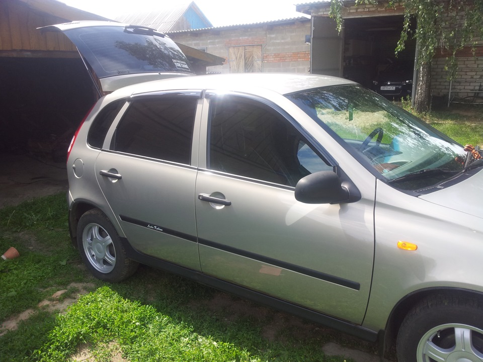 Дефлекторы боковых окон — Lada Калина Хэтчбек (1G), 1,6 л, 2007 года ...