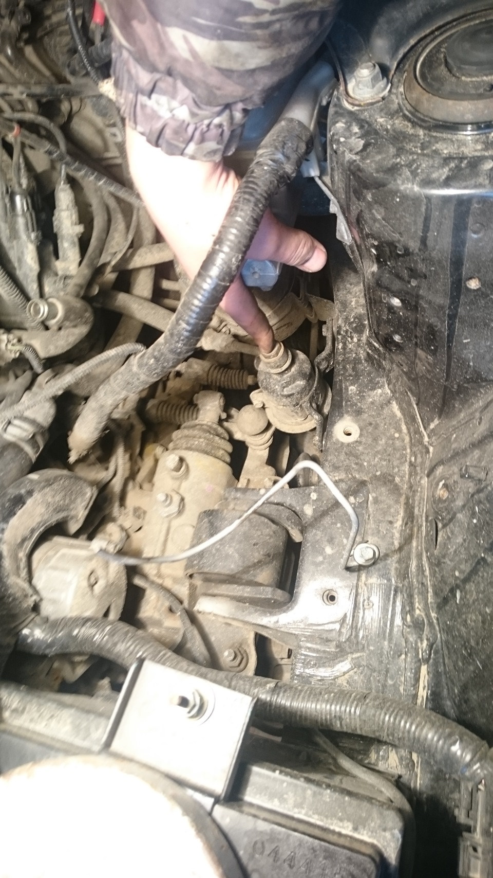 заменил масло, фильтр масла и бензиновый — Toyota Celica (200), 2 л ...