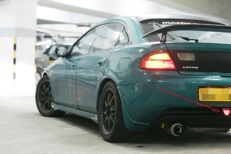 Дополнительный стоп-сигнал на задний бампер. — Mazda 323 V, 1,5 л, 1997 ...