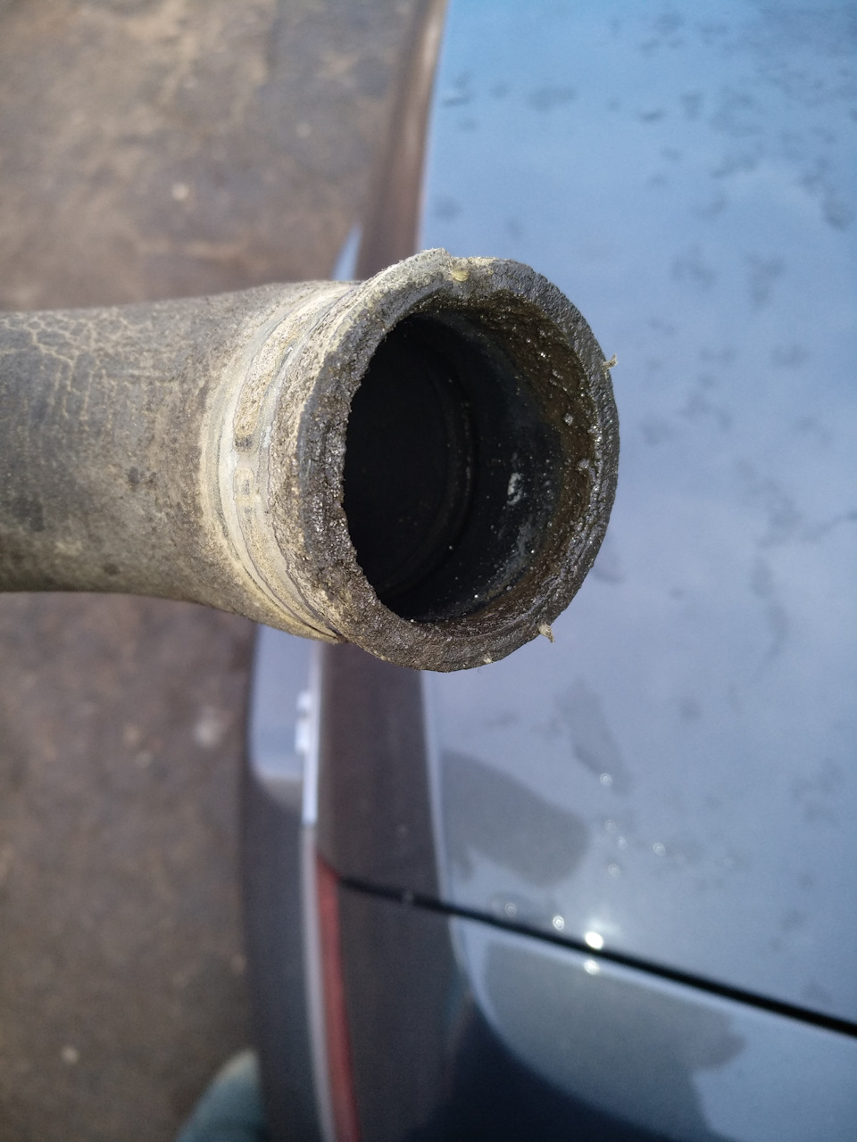 Замена патрубков охлаждения — Opel Astra H, 1,8 л, 2008 года | своими ...