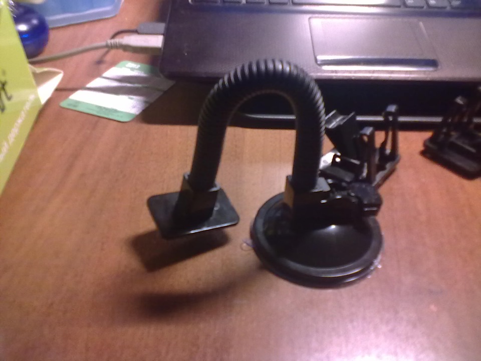 Автомобильный держатель для GIGABYTE GSmart MW720 — Audi A4 (B5), 1,8 л ...