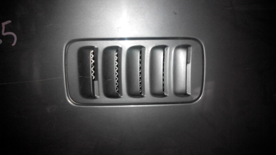 Капот с "жабрами" и воздухозаборником от Celica GT Four 160 — Peugeot ...