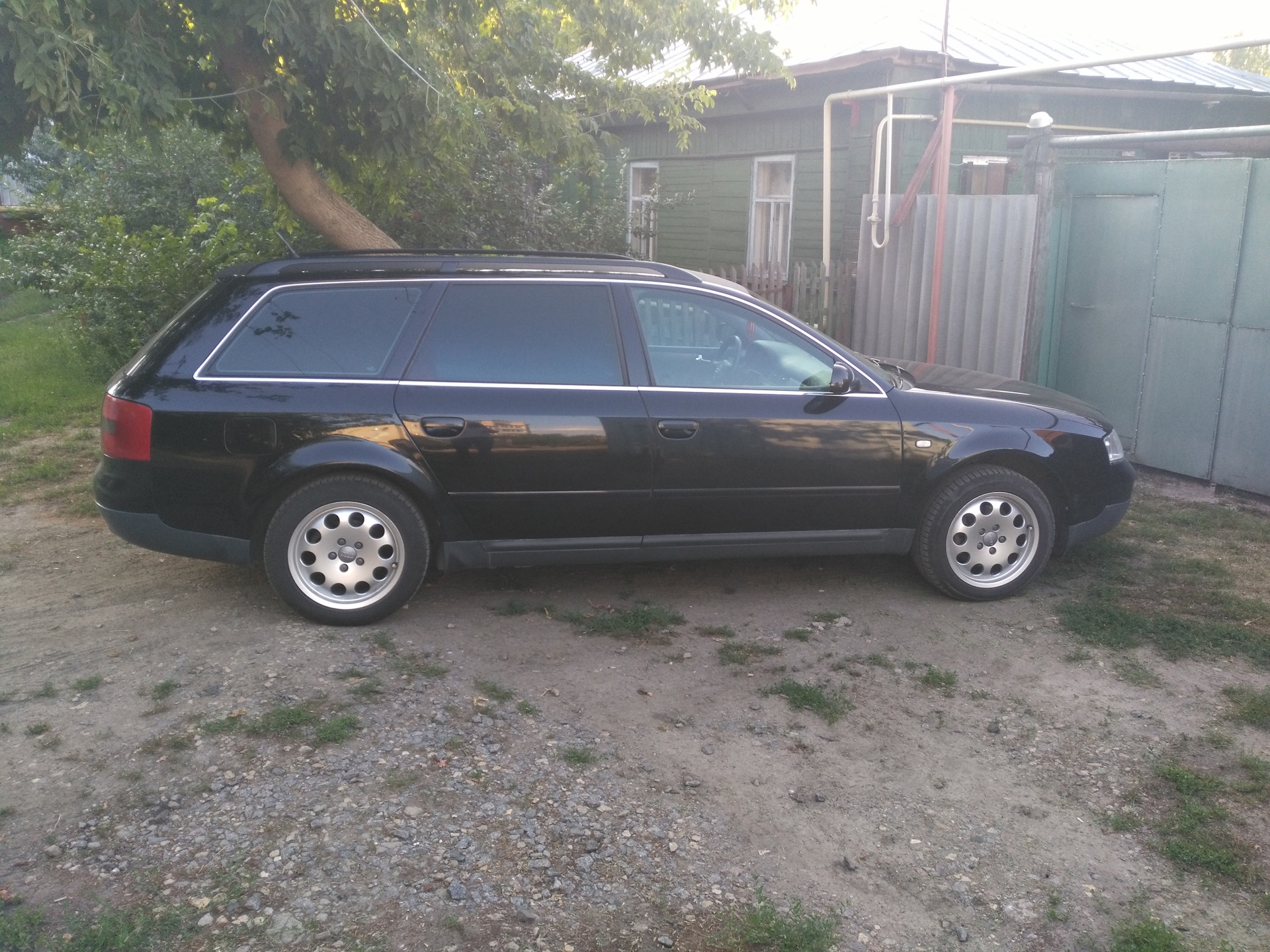 Добавил фоточек машины и видос как я чинил подголовник. — Audi A6 Avant (C5), 1,8 л, 2000 года ...