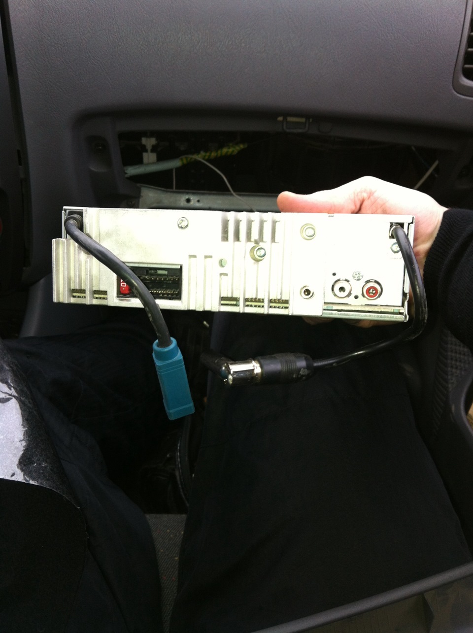 Iphone в магнитоле — Hyundai Accent (2G), 1,6 л, 2007 года | аксессуары ...