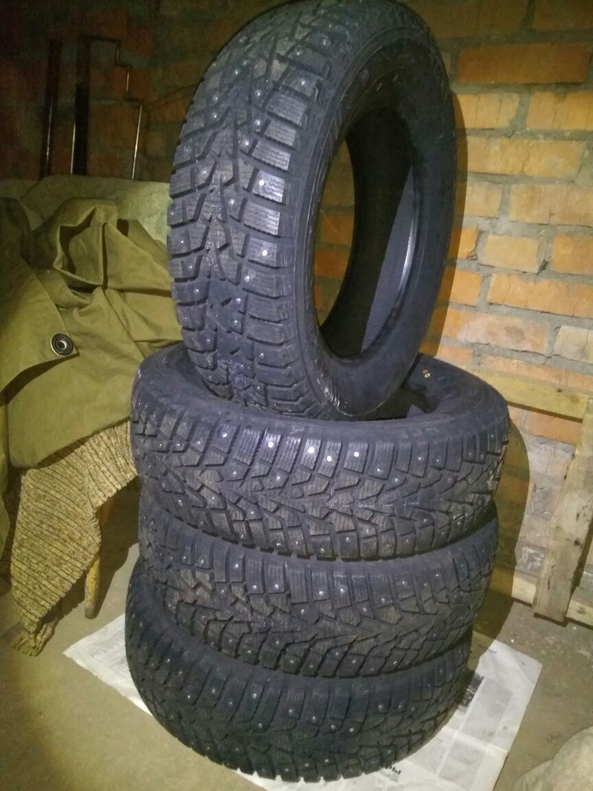 Шины Maxxis Arctictrekker NP3 шипованные — Toyota Mark II Qualis, 2,5 л ...