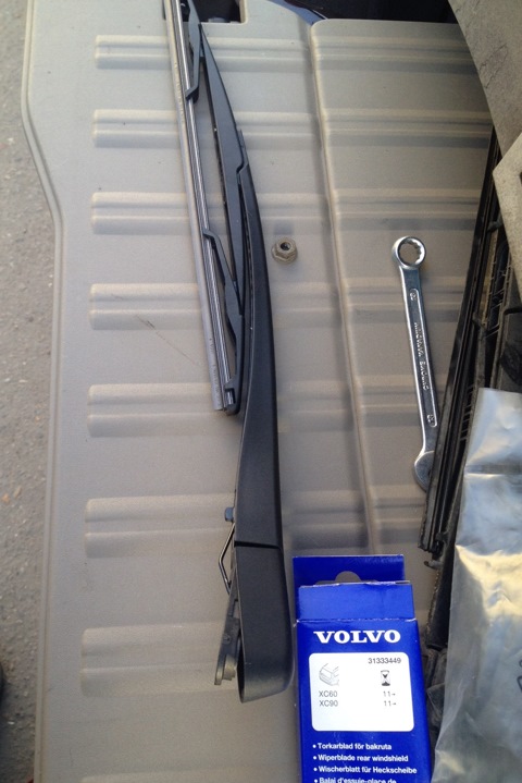 31333449 Поводок стеклоочистителя заднего 390 мм/16 Volvo | Запчасти на ...