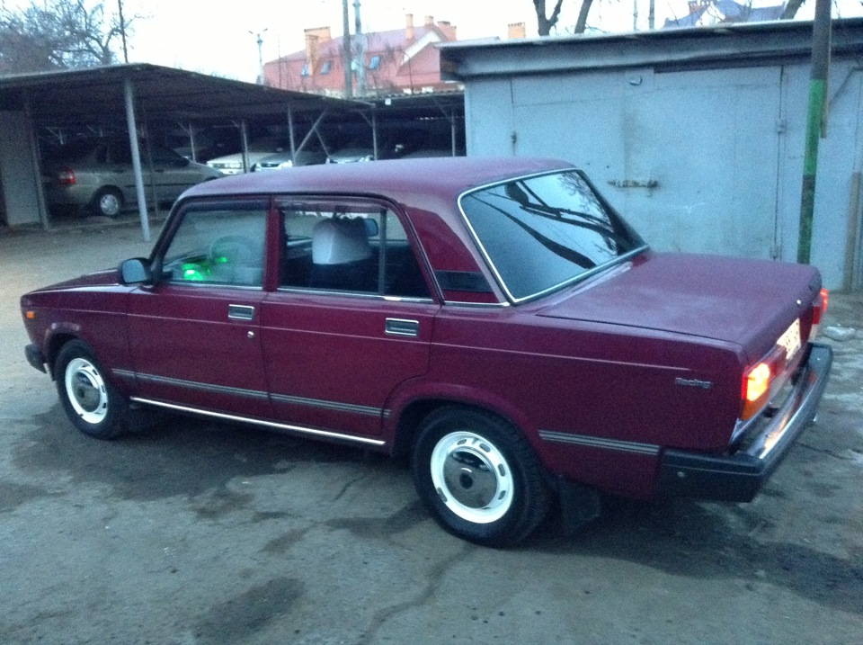 Как выглядит "Семерка" в 2015 году) Новые фото. — Lada 2107, 1,5 л, 2004 года | фотография | DRIVE2