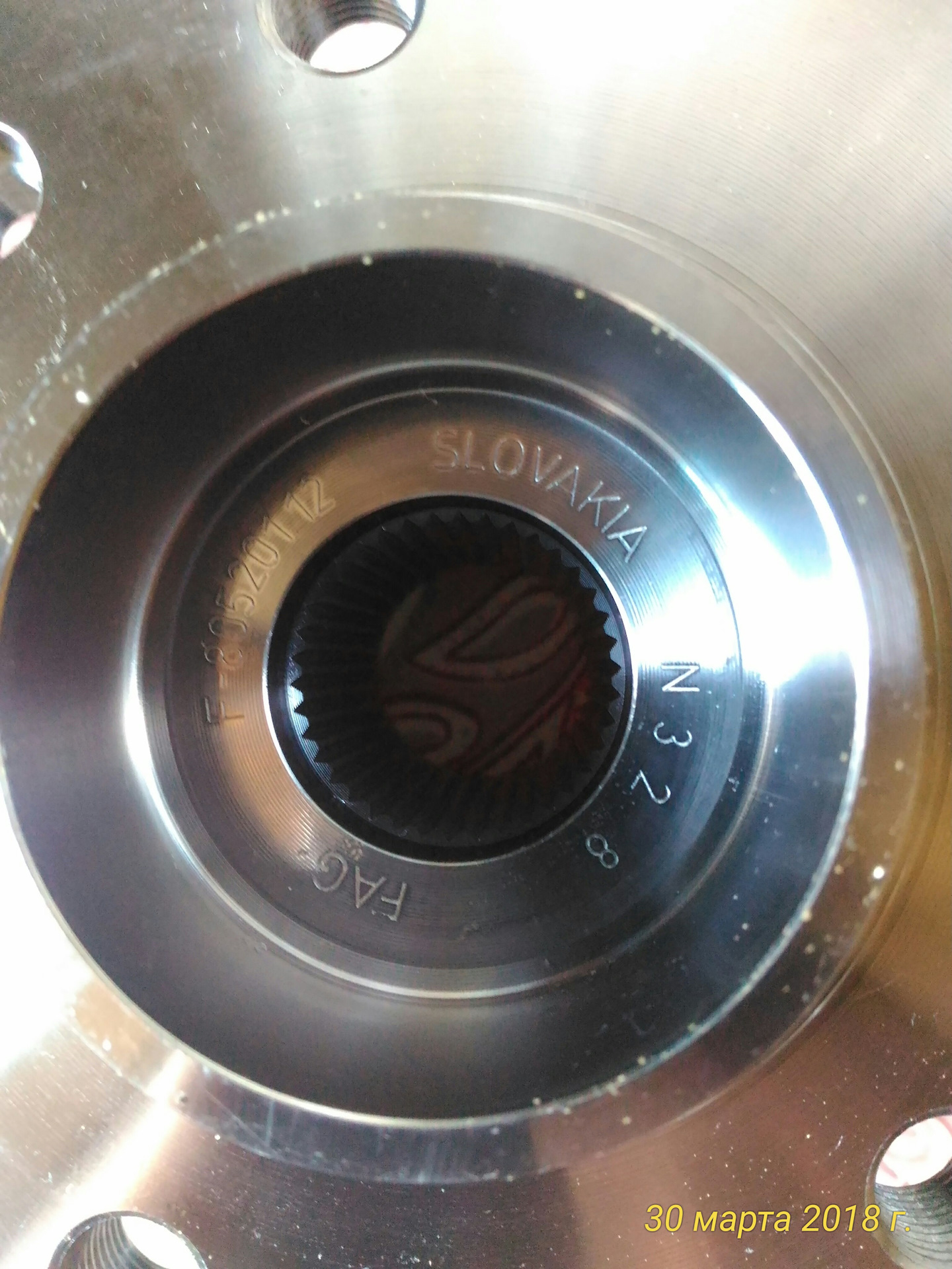 №52. Замена заднего левого ступичного подшипника — Volkswagen ...