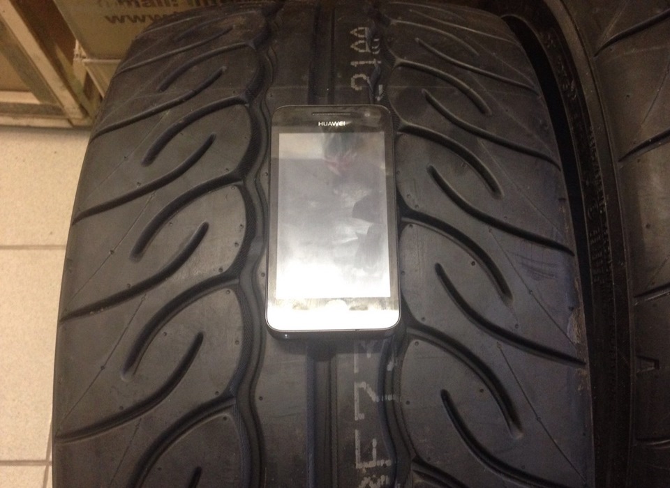 Rear Yokohama Advan Neova AD08R — Toyota Altezza, 2 л, 2000 года | шины ...