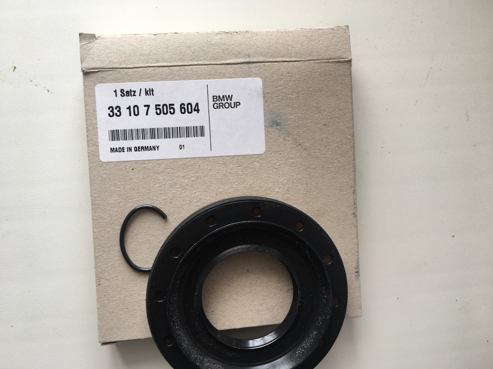 Замена КВКГ, сальника и масла редуктора и болта клеммы АКБ — BMW X5 ...