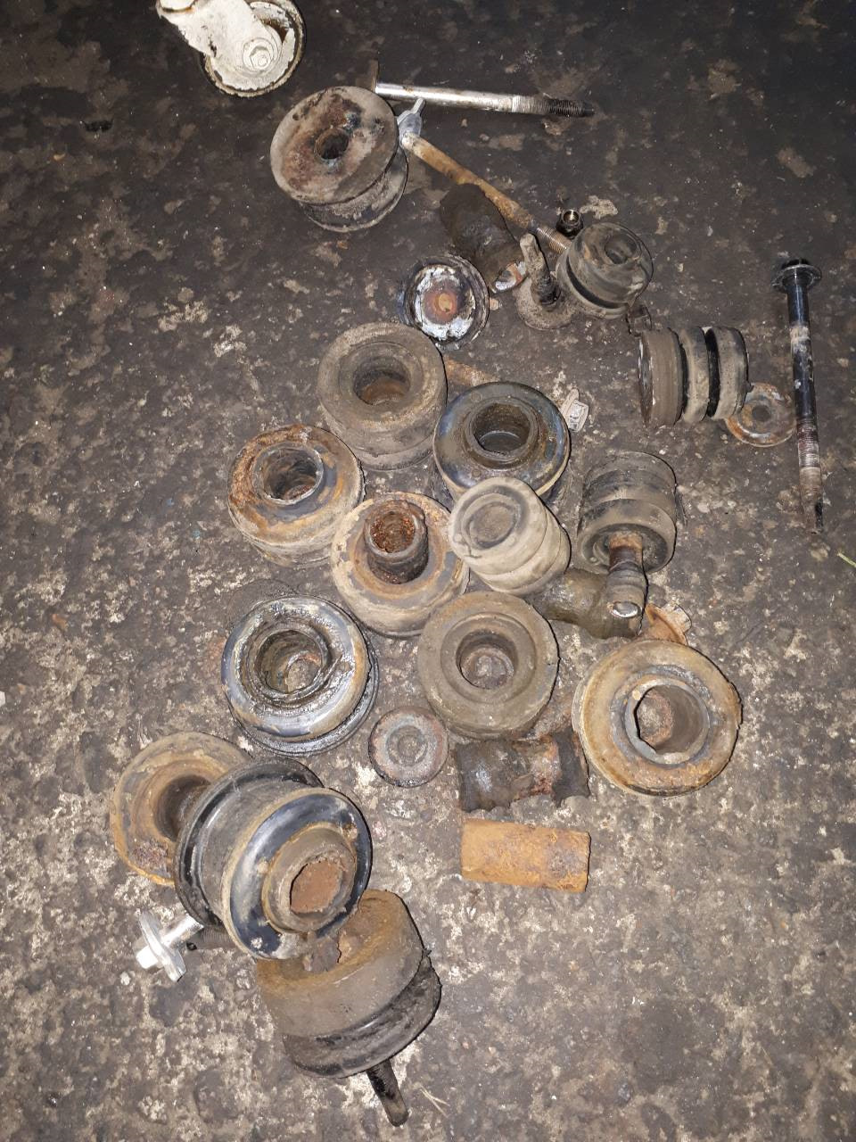 Замена подушек(опор) кузова — Toyota Land Cruiser Prado 120-series, 4 л ...