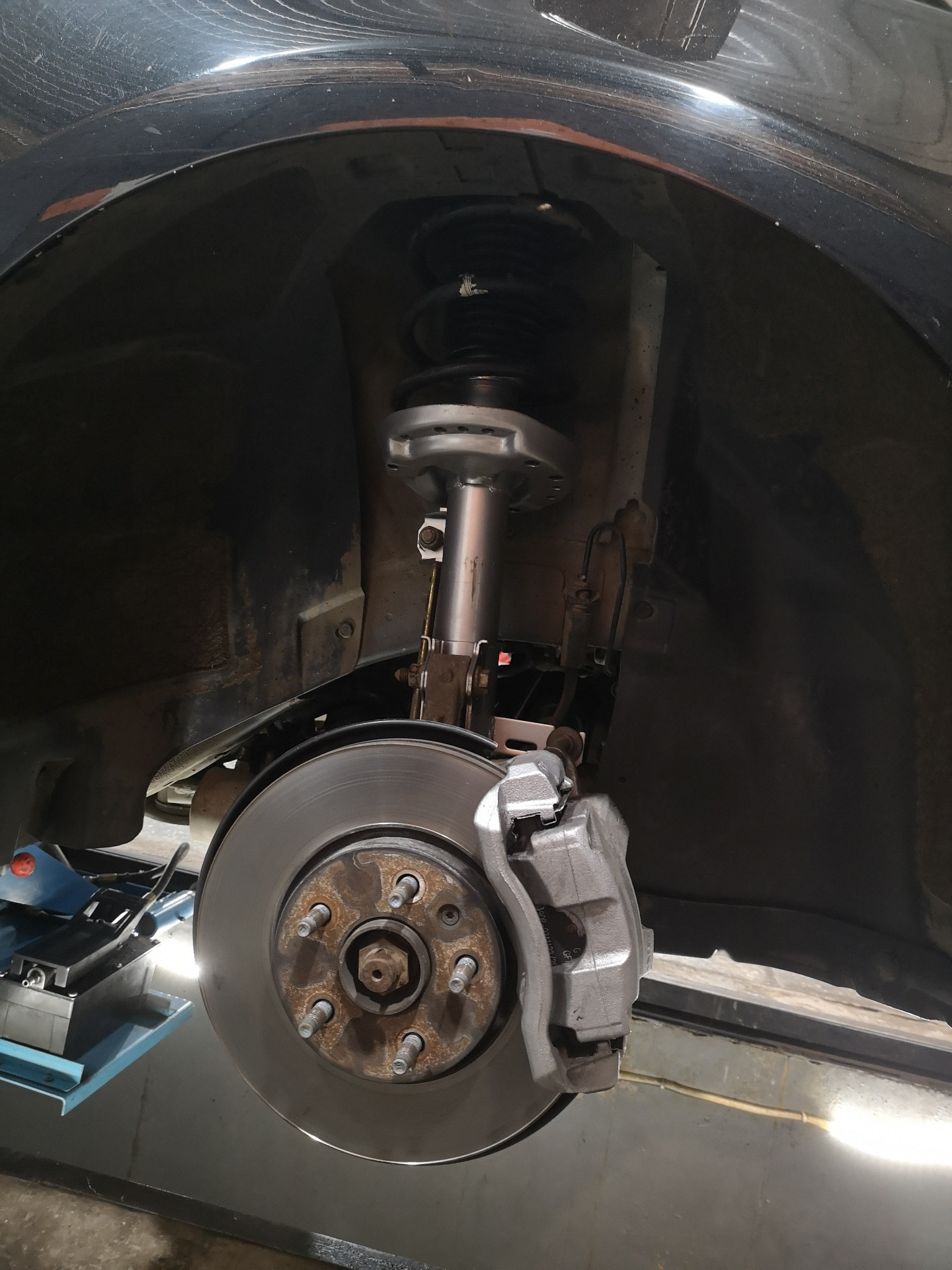 Передние амортизаторы SS20 — Opel Astra J, 1,6 л, 2012 года | запчасти ...