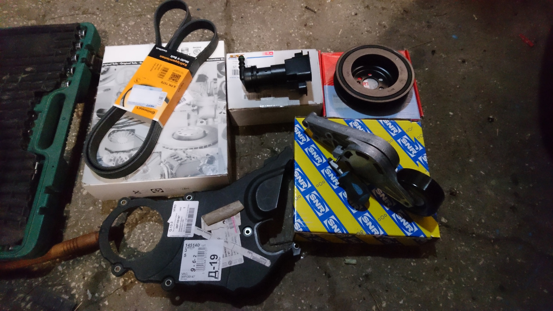 Замена демпфера и мелочи всякие. — Audi A4 (B7), 2 л, 2006 года ...