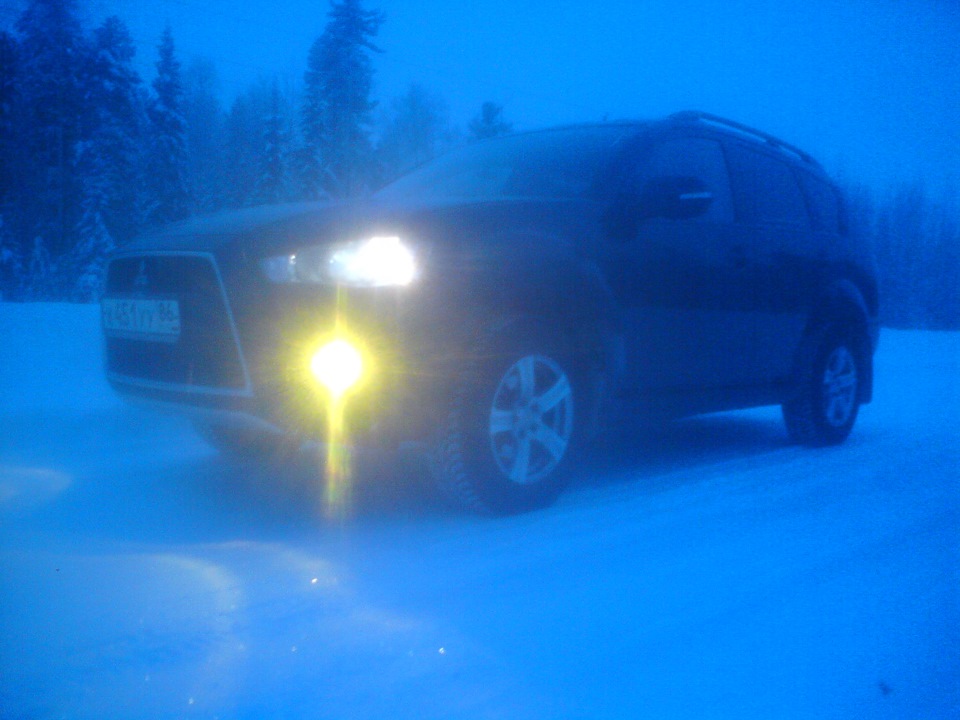 пыльники переднего шруса — Mitsubishi Outlander XL, 2 л, 2011 года ...