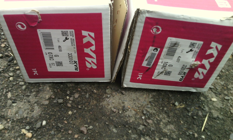 Замена задних стоек — Toyota Avensis I, 2 л, 2001 года | расходники ...