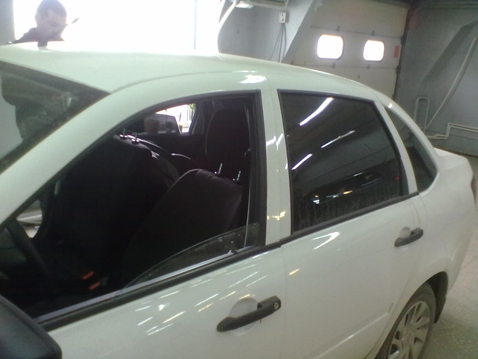 Стойки под люкс — Lada Гранта (1G), 1,6 л, 2011 года | стайлинг | DRIVE2