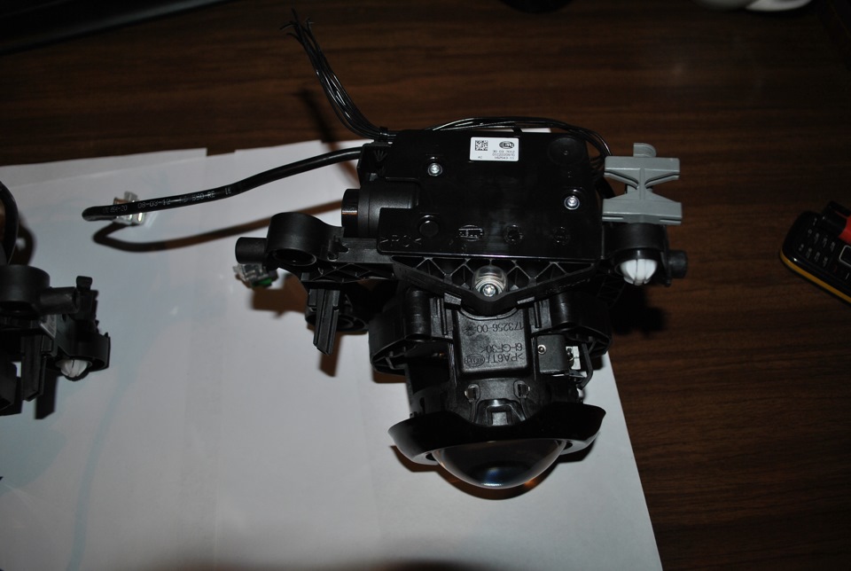 Би линзы Hella под цоколь D2S продам — DRIVE2