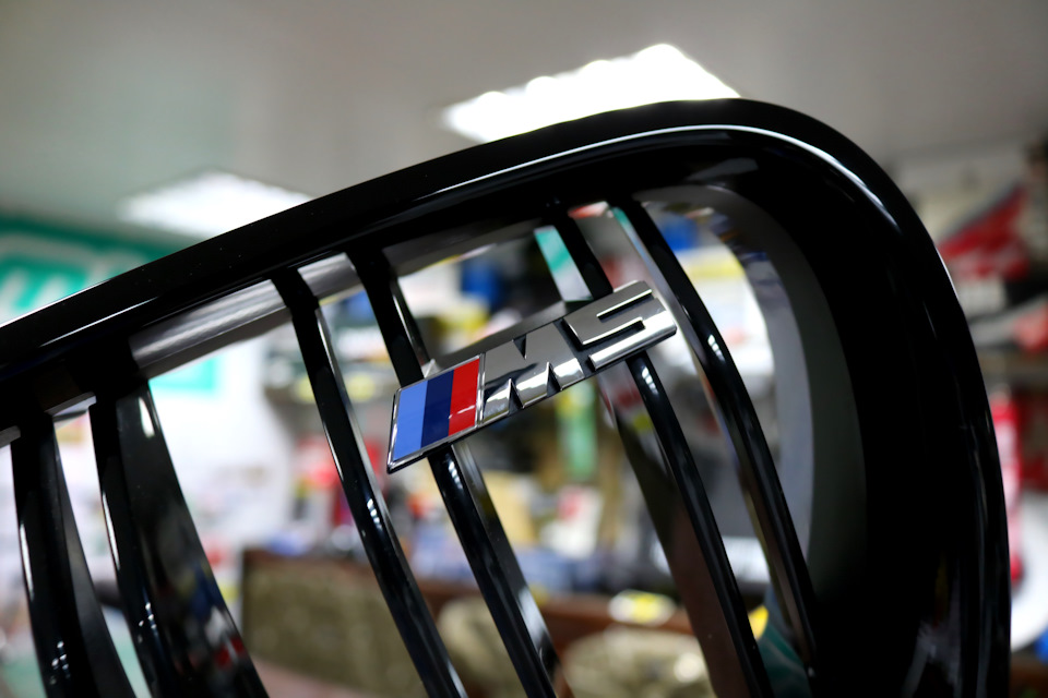 #13. Черные решетки радиатора M-Performance BMW 5 series 530D xDrive ...