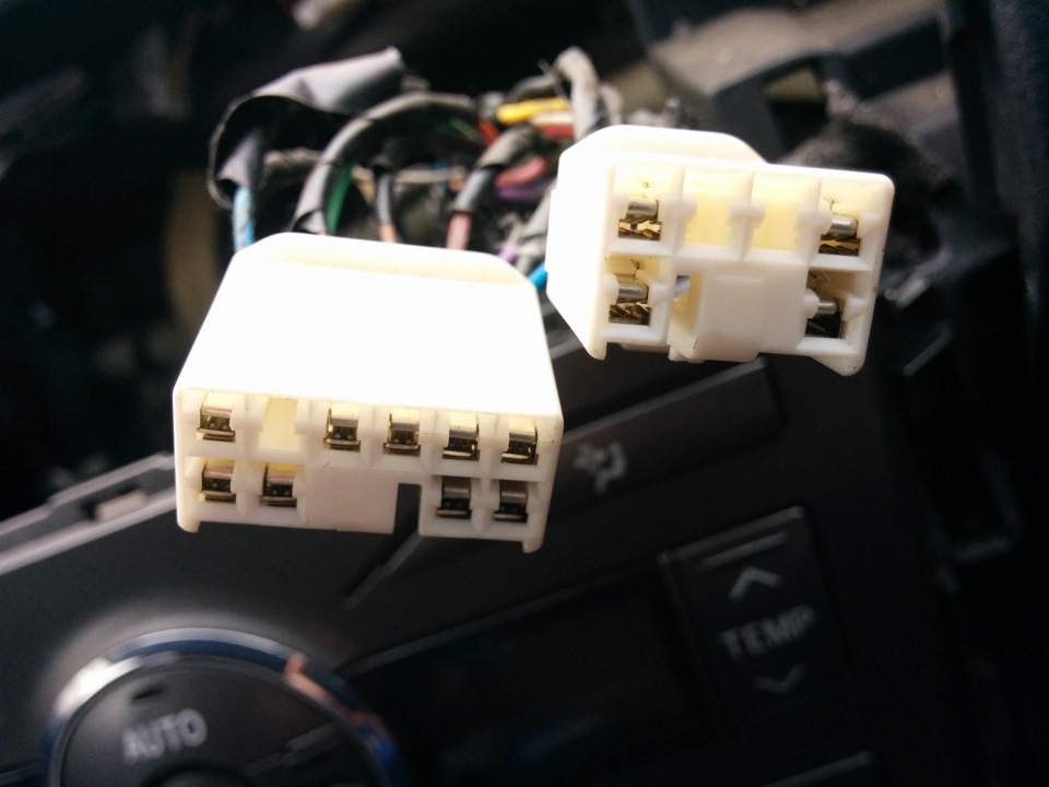 Автомагнитола JVC KW-R710 — Toyota Corolla Fielder (E130), 1,8 л, 2007 ...