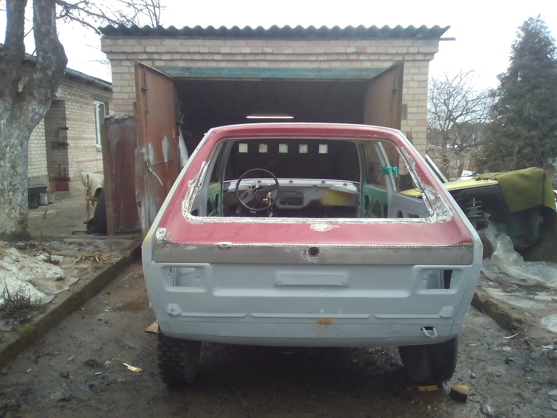 подгатовена к шпаклевке — Audi 50, 1,1 л, 1976 года | кузовной ремонт | DRIVE2