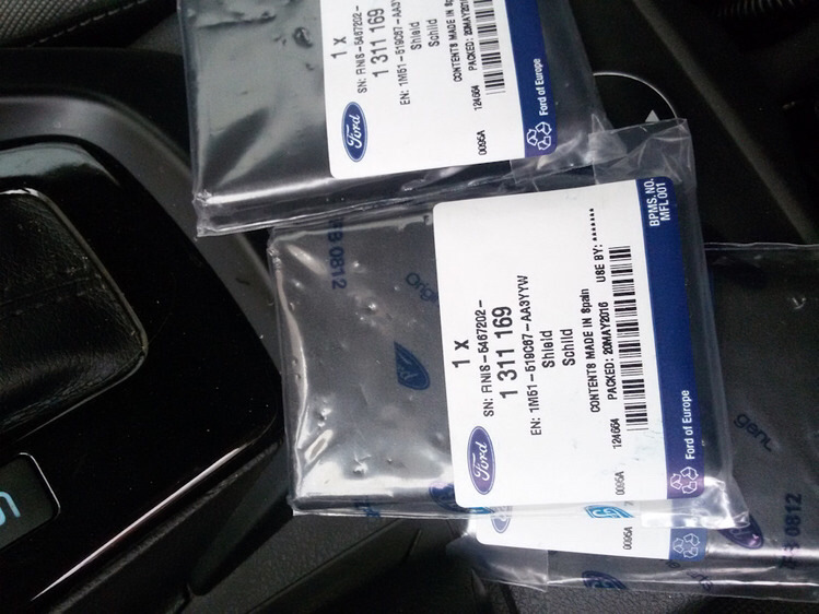 Заглушки креплений — Ford Focus III Hatchback, 1,5 л, 2017 года ...