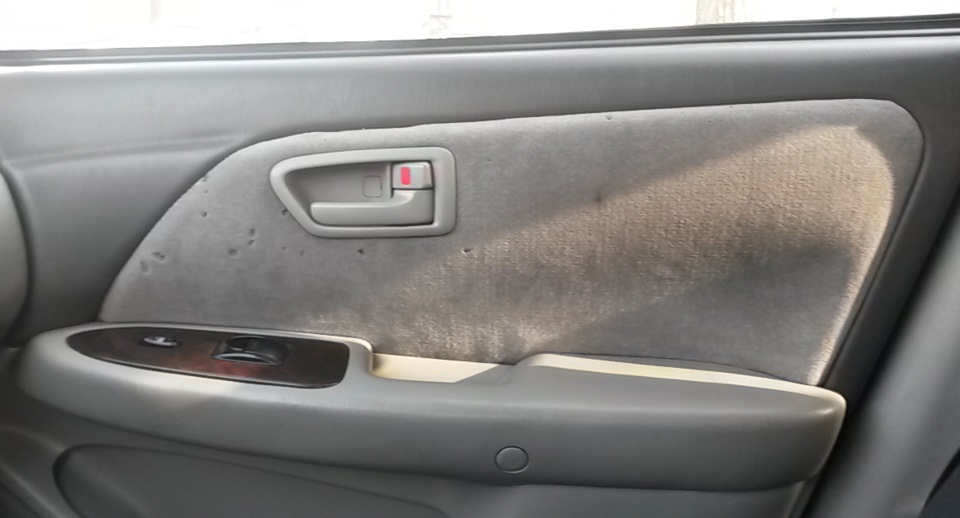 Обивка дверей — Toyota Camry (XV20), 3 л, 2001 года | стайлинг | DRIVE2