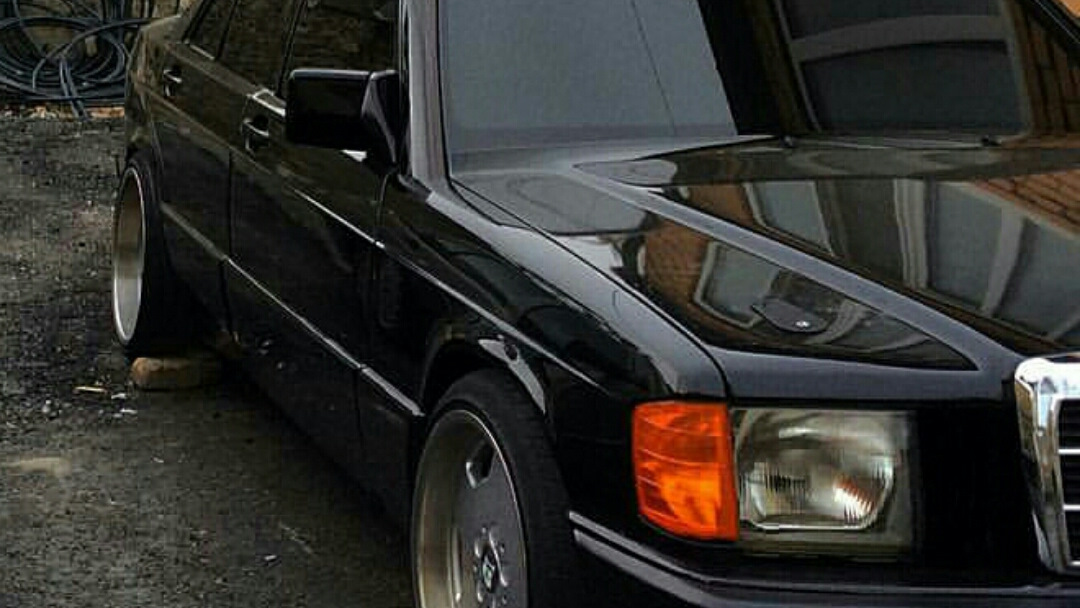 Mercedes-Benz 190 (W201) 5.5 бензиновый 1991 | V8 на DRIVE2