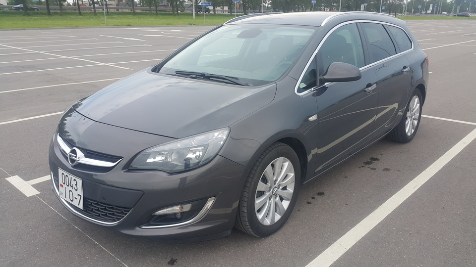 Крышка бачка омывателя — Opel Astra J, 1,7 л, 2013 года | запчасти | DRIVE2