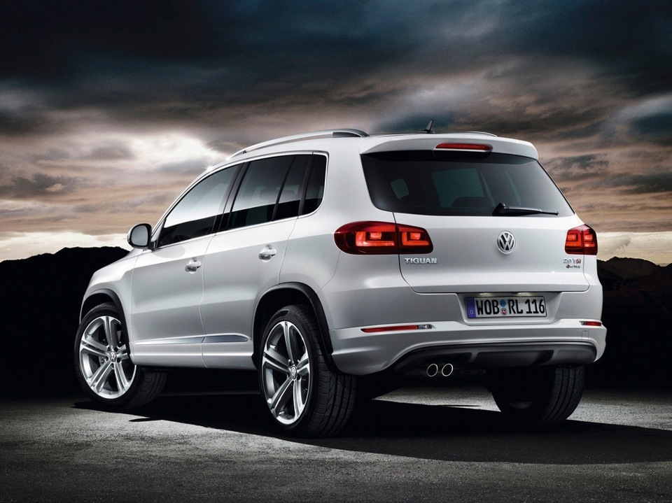 ORIGINAL STAFF, R-LINE: Mallory 9 J x 19”, tyre size: 255/40 R19 ...