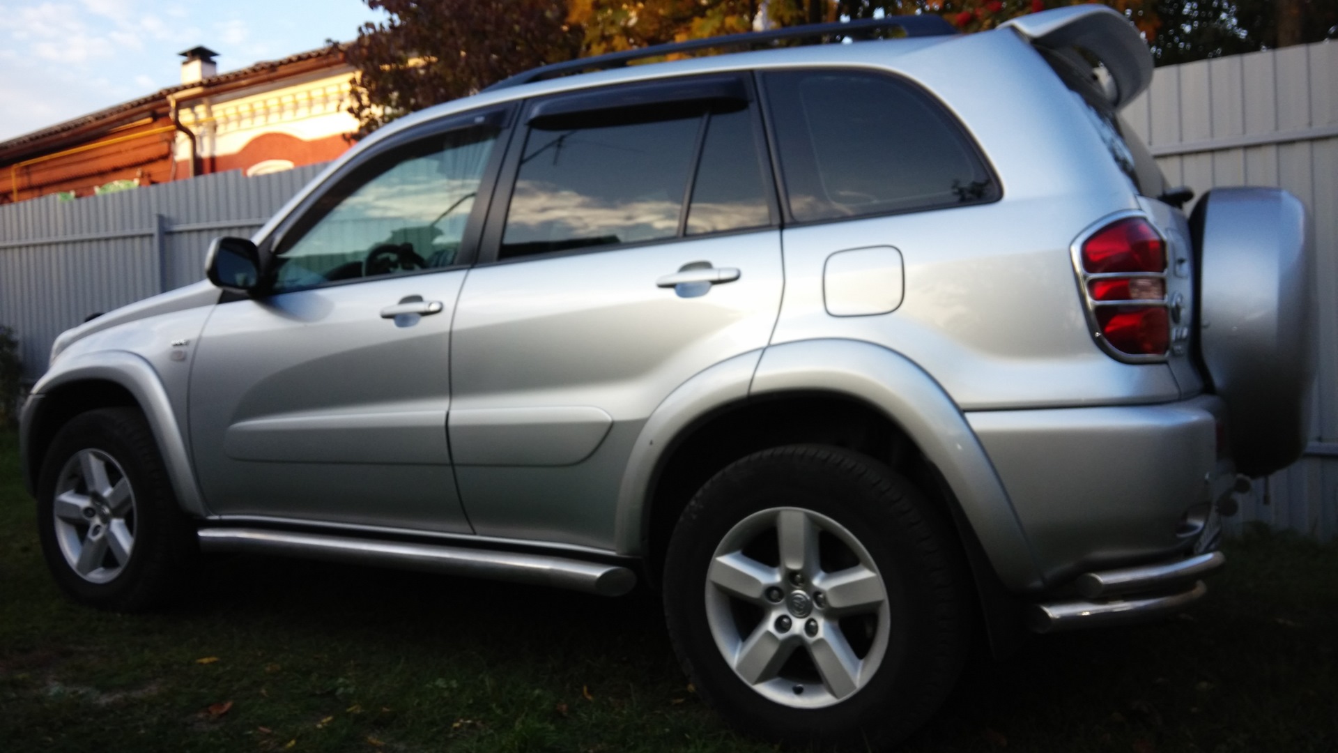 Toyota RAV4 (II) 2.0 бензиновый 2005 | на DRIVE2