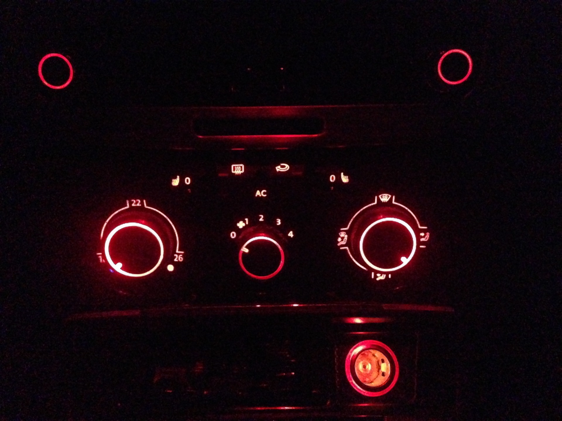 Лампочка прикуривателя — Volkswagen Passat Variant (B6), 2 л, 2007 года ...