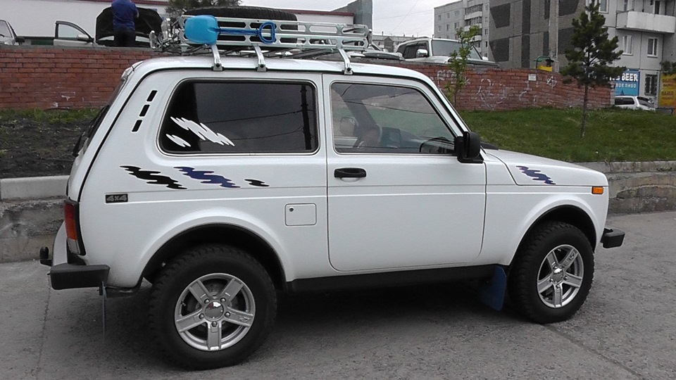 замена шин — Lada 4x4 3D, 1,7 л, 2011 года | шины | DRIVE2