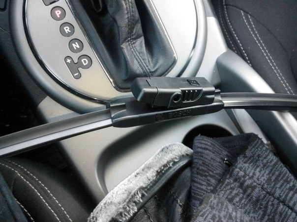 Щетки стеклоочистителей — KIA Sportage (3G), 2 л, 2014 года ...