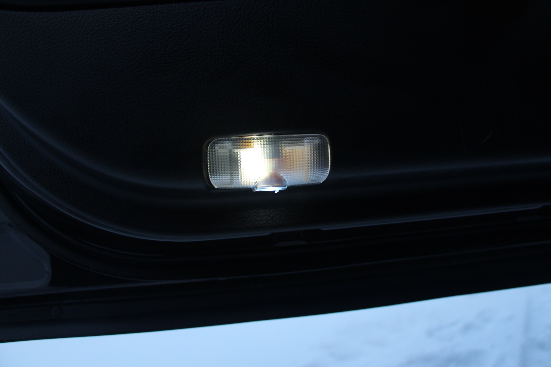подсветка двери с логотипом — Nissan Teana (J32), 2,5 л, 2013 года ...