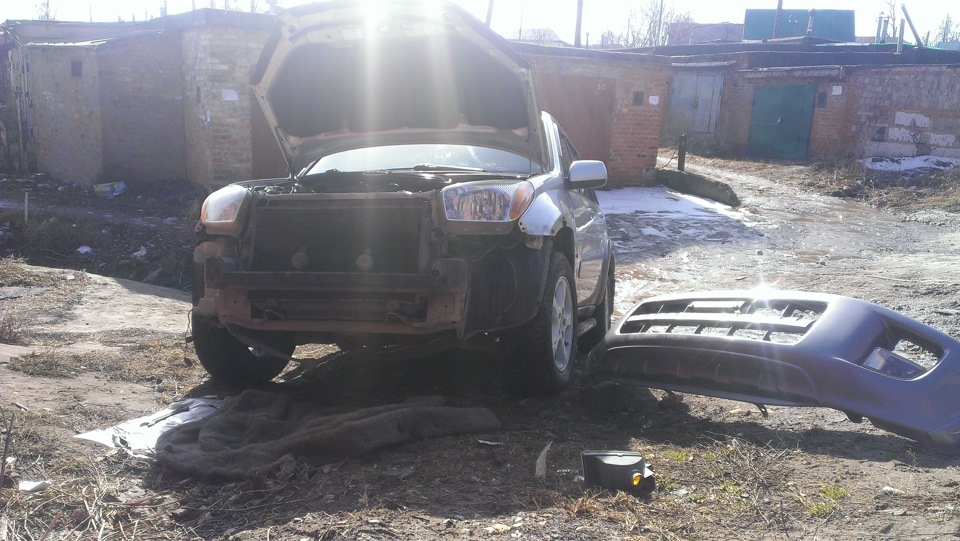 снял все лишнее "рамку, бампера, расширители арок" — Toyota RAV4 (II ...