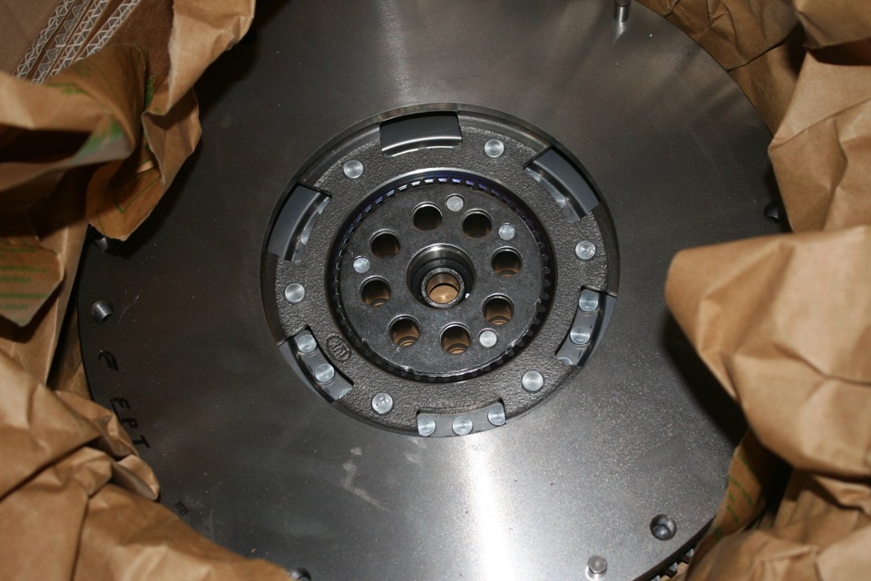 Замена сцепления и сальника коленвала Iveco Daily 35С15 2008 г.в ...