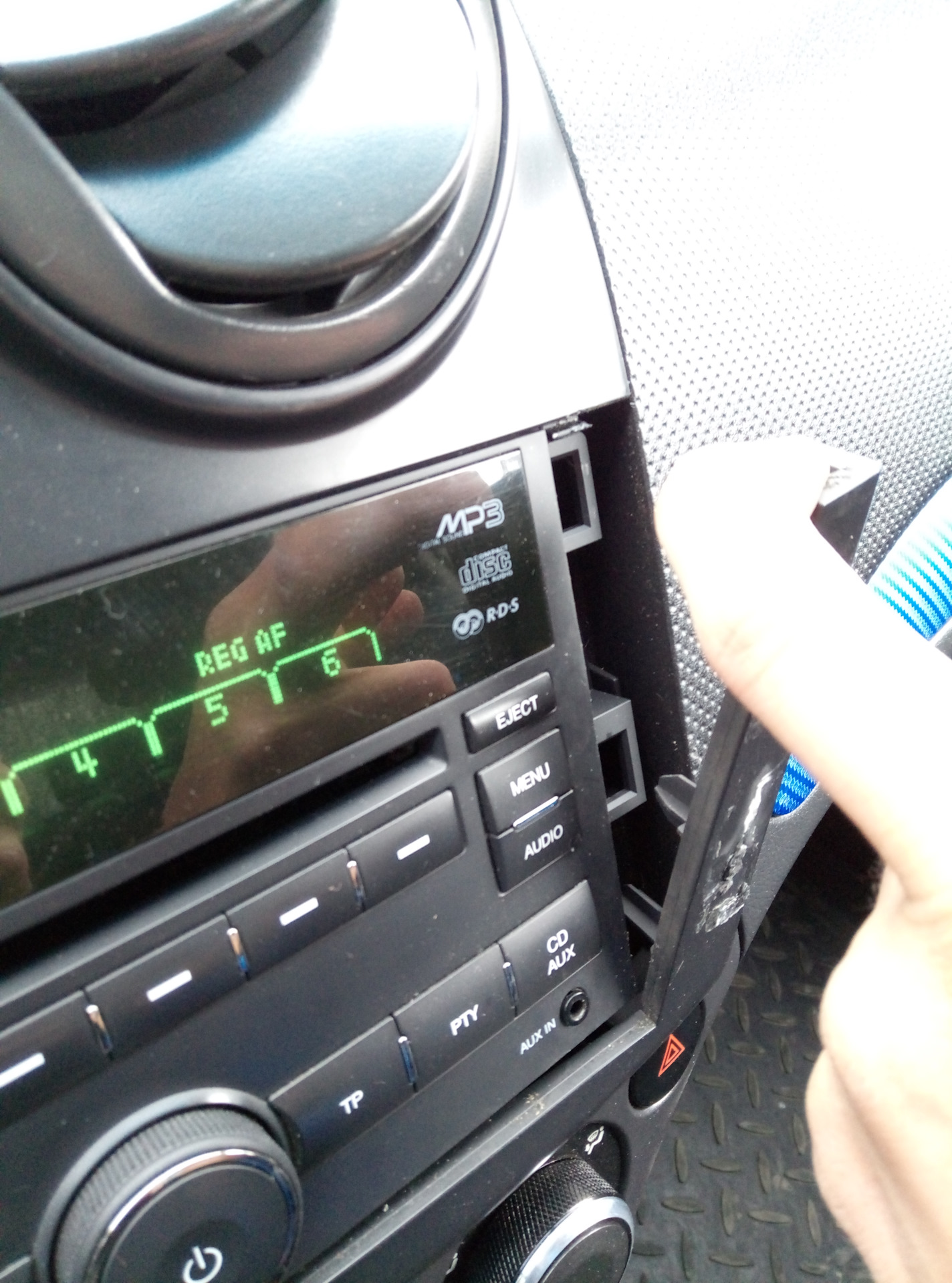 Замена рамки штатной магнитолы на Авео! — Chevrolet Aveo Sedan (1G), 1 ...