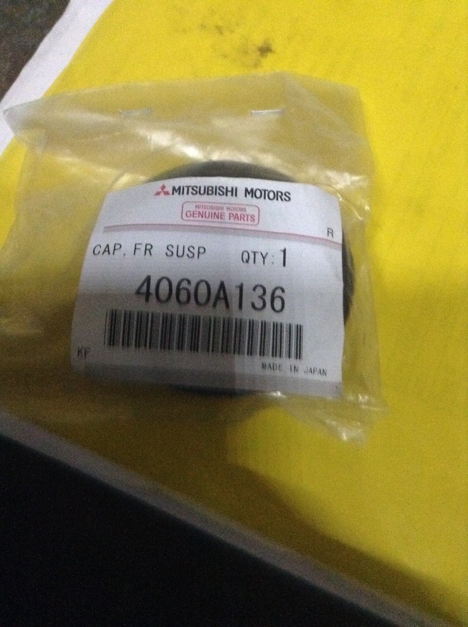 Поставил колпаки стоек. — Mitsubishi Outlander (3G), 2,4 л, 2014 года ...