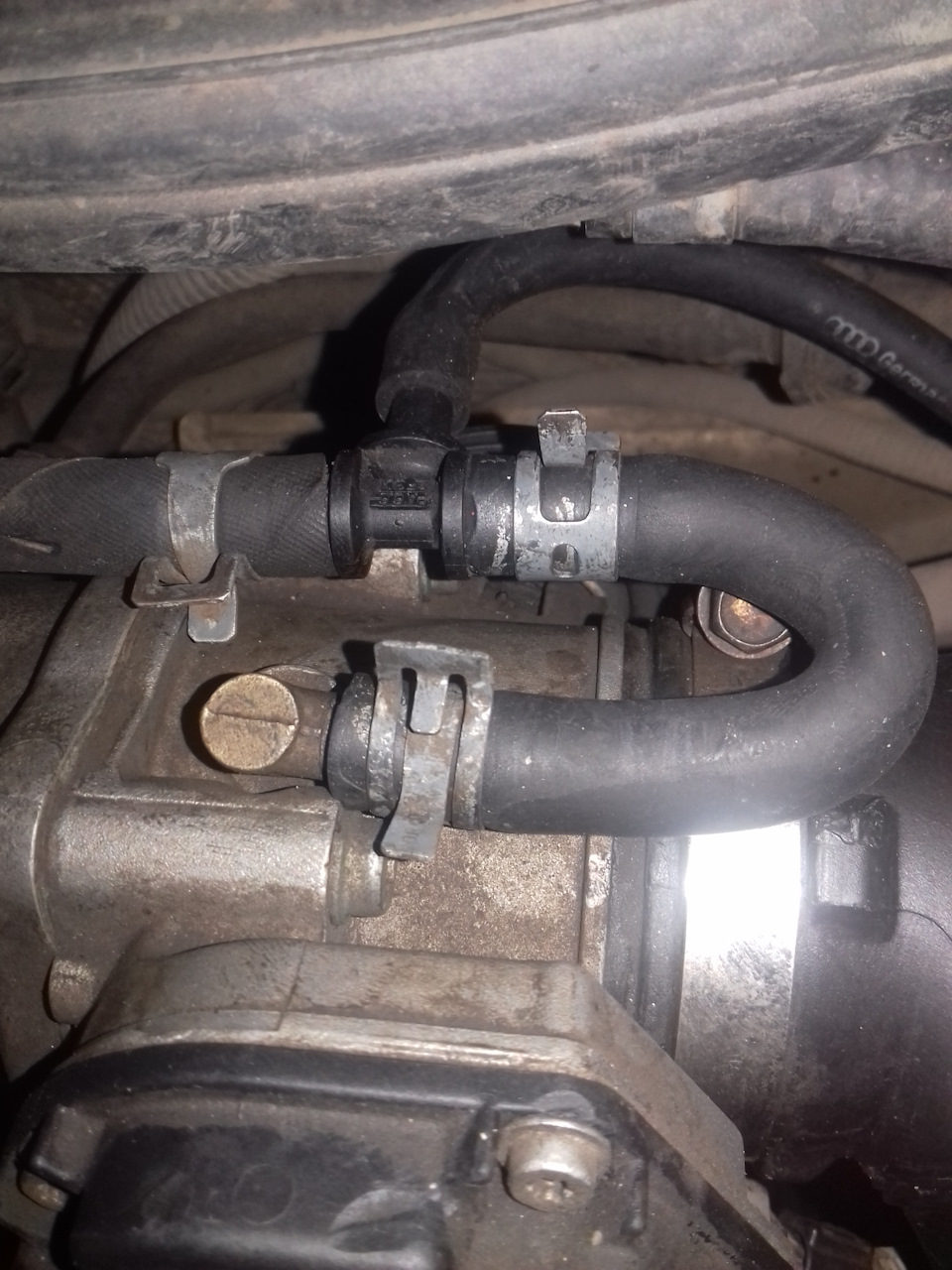 Шланг адсорбера. Помогите — Volkswagen Golf Mk4, 2 л, 2001 года ...