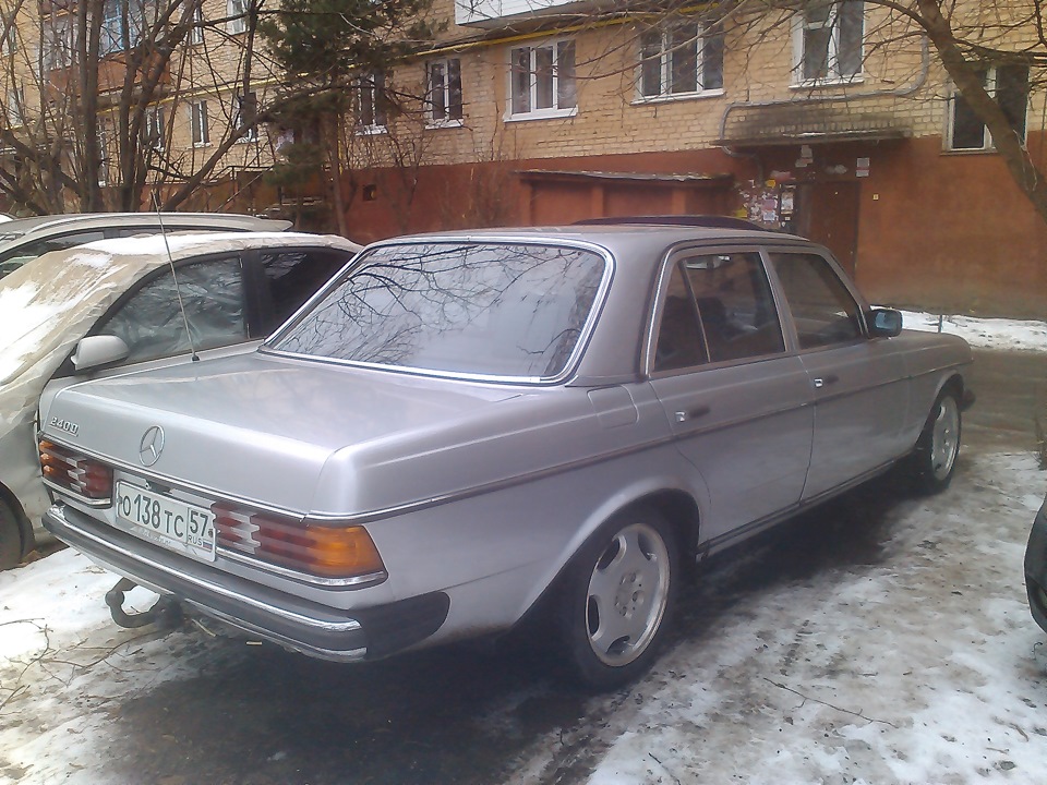 Пришла весна — Mercedes-Benz W123, 2,4 л, 1980 года | просто так | DRIVE2