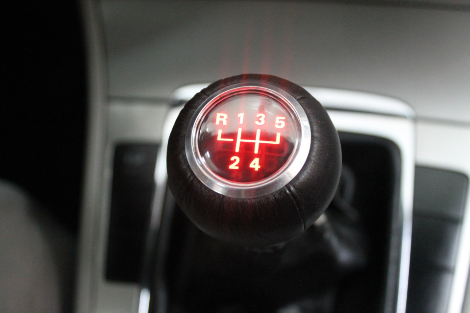 Ручка переключения с подсветкой — Volkswagen Passat B6, 1,9 л, 2006 ...