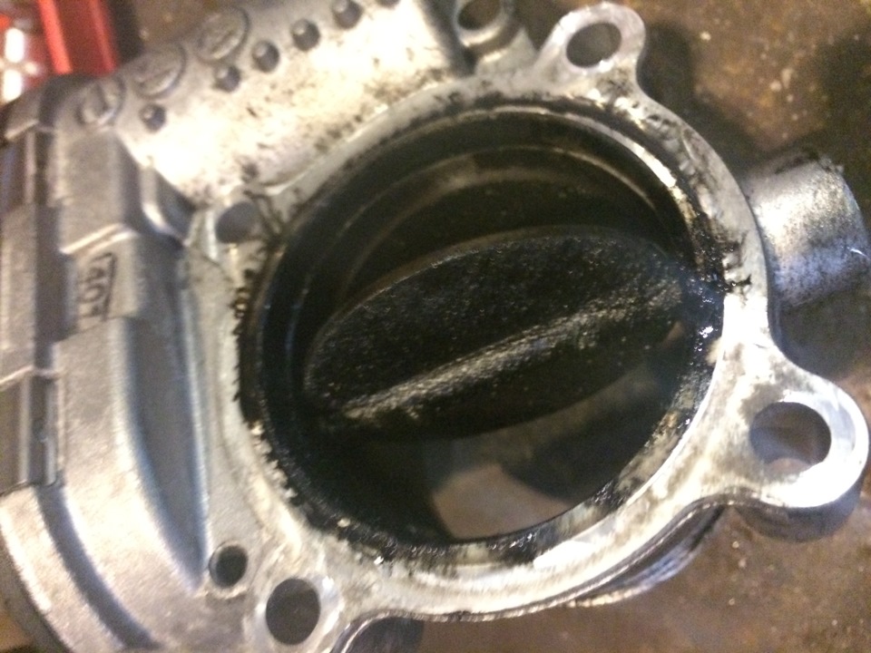 2.4 D5 Чистка ЕГР и замена прокладки клапанной крышки. — Volvo XC90 (1G ...