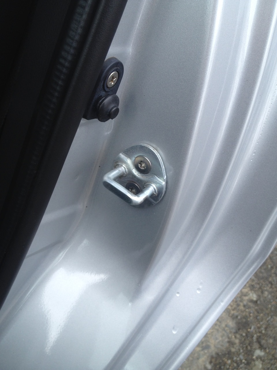 Крышка замка двери. — Hyundai Santa Fe (2G), 2,7 л, 2008 года ...