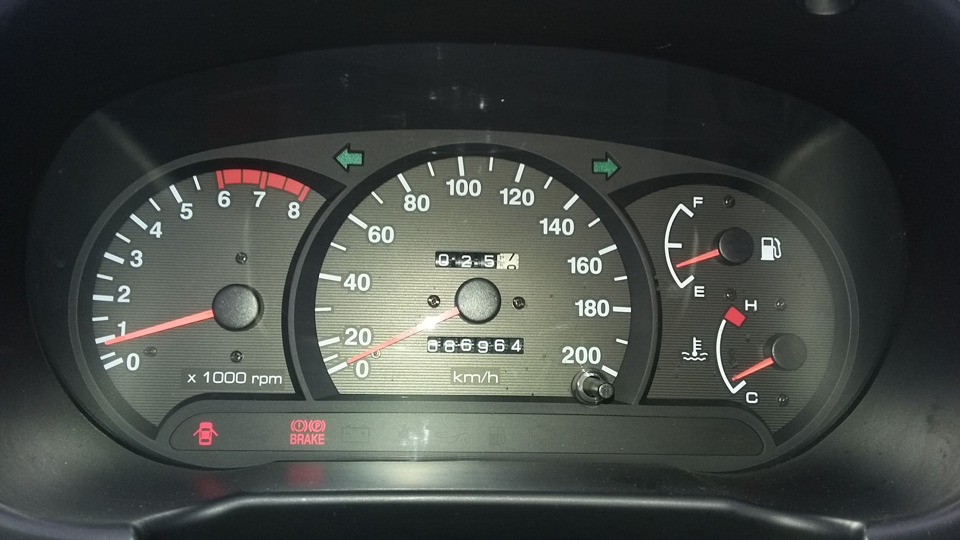 Замена ремня ГРМ и всех соответствующих ремней — Hyundai Accent (2G), 1 ...