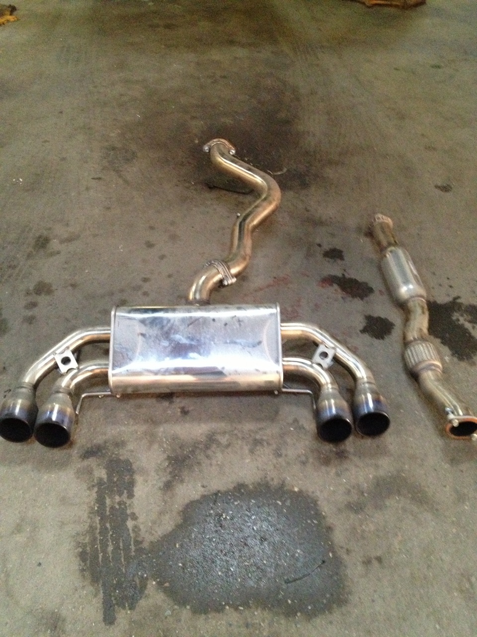 Invidia Q300 Titanium Rolled Tips Catback Exhaust — Subaru Impreza WRX ...