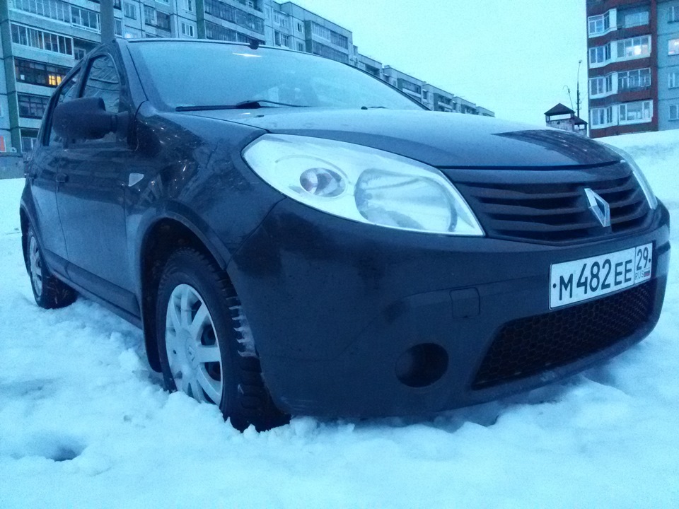 фото машинки — Renault Sandero 1G, 1,4 л, 2010 года | фотография | DRIVE2