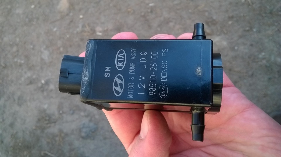 Движок-помпа омыватеся — Hyundai Elantra (3G), 1,8 л, 2005 года ...