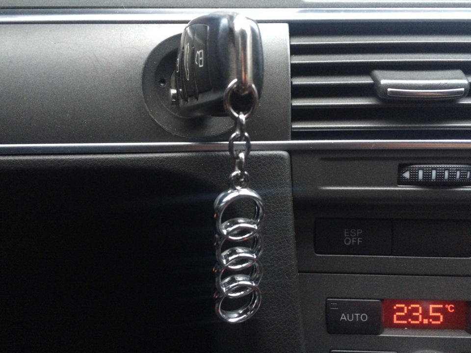 Брелок на ключ))) — Audi A6 (C6), 2,4 л, 2006 года | аксессуары | DRIVE2
