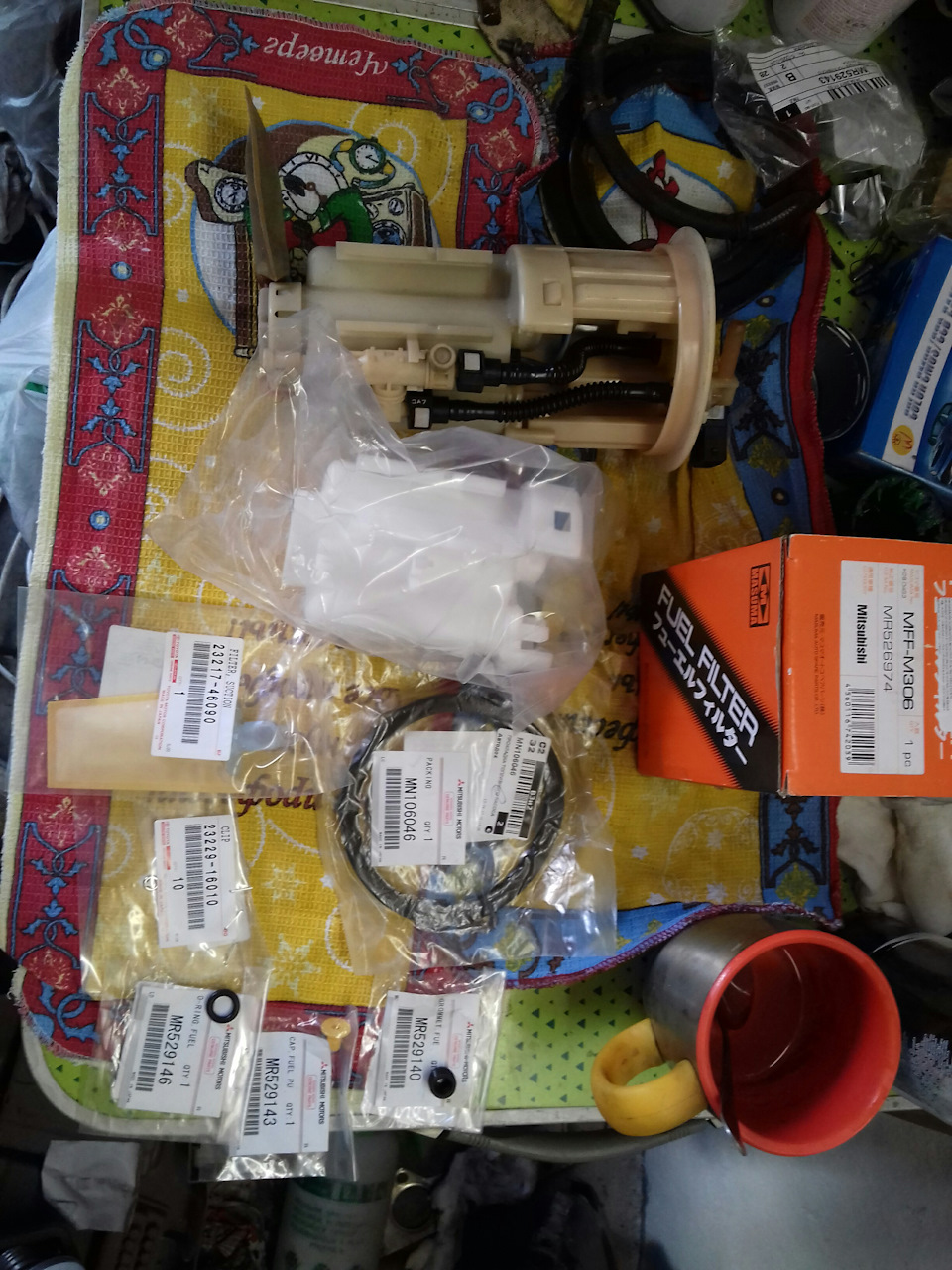 MR526974 Фильтр топливный, benzin в баке Mitsubishi | Запчасти на DRIVE2