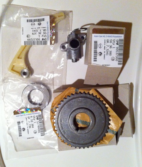 5636379 ПЛАНКА УСПОКОИТЕЛЯ, ЦЕПЬ ПРИВОДА Opel | Запчасти на DRIVE2